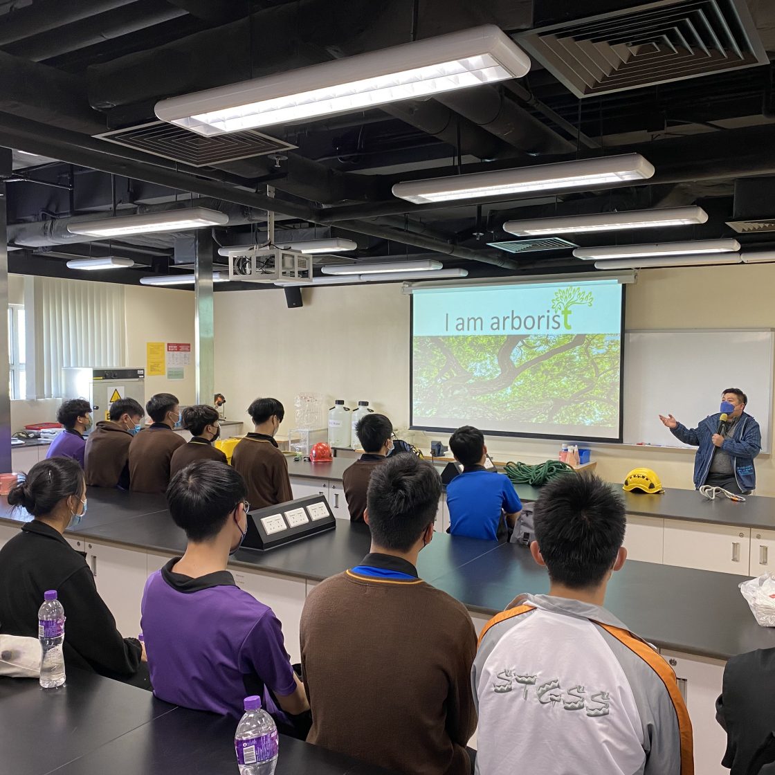 Workplace Visit: A Day in Six Different Worlds – STGSS